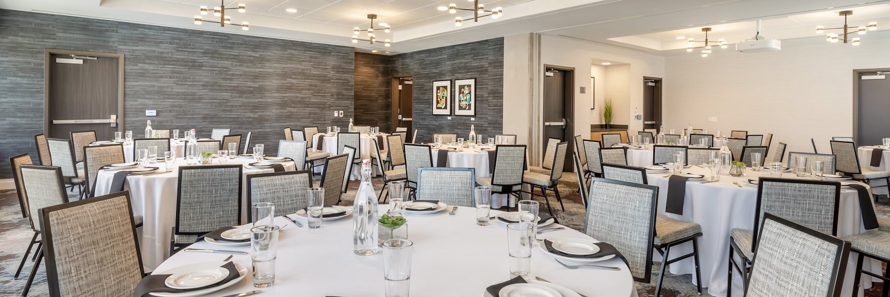 Professional Meeting Venues in Denver | Cambria Hotel Denver RiNo